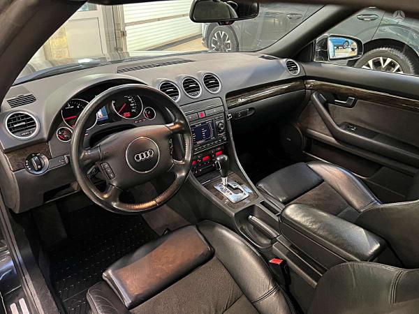 Black Audi A4 2004 in Vilnius, with an engine capacity of 2.50 L and mileage of 224 thousand km for 2999 €, photo 9 on AUTOMOTO.COM.LV
