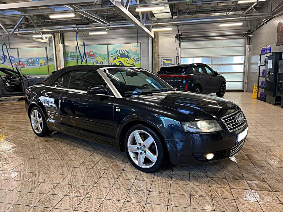 Black Audi A4 2004 in Vilnius, with an engine capacity of 2.50 L and mileage of 224 thousand km for 2999 €, photo 2 on AUTOMOTO.COM.LV