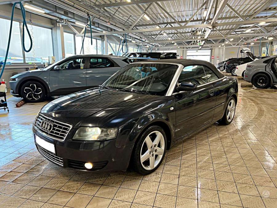 Black Audi A4 2004 in Vilnius, with an engine capacity of 2.50 L and mileage of 224 thousand km for 2999 €, photo 3 on AUTOMOTO.COM.LV