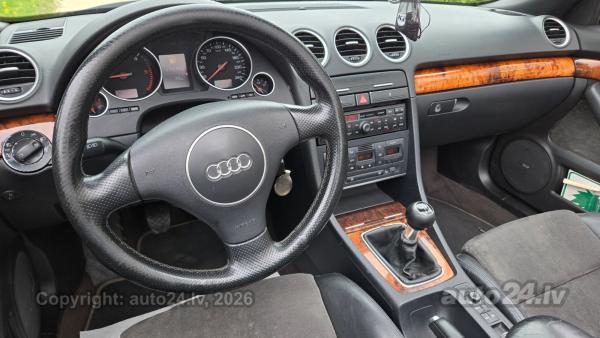 Black Audi A4 2004 in Jogeva, with an engine capacity of 2.50 L and mileage of 0 thousand km for 3800 €, photo 10 on AUTOMOTO.COM.LV