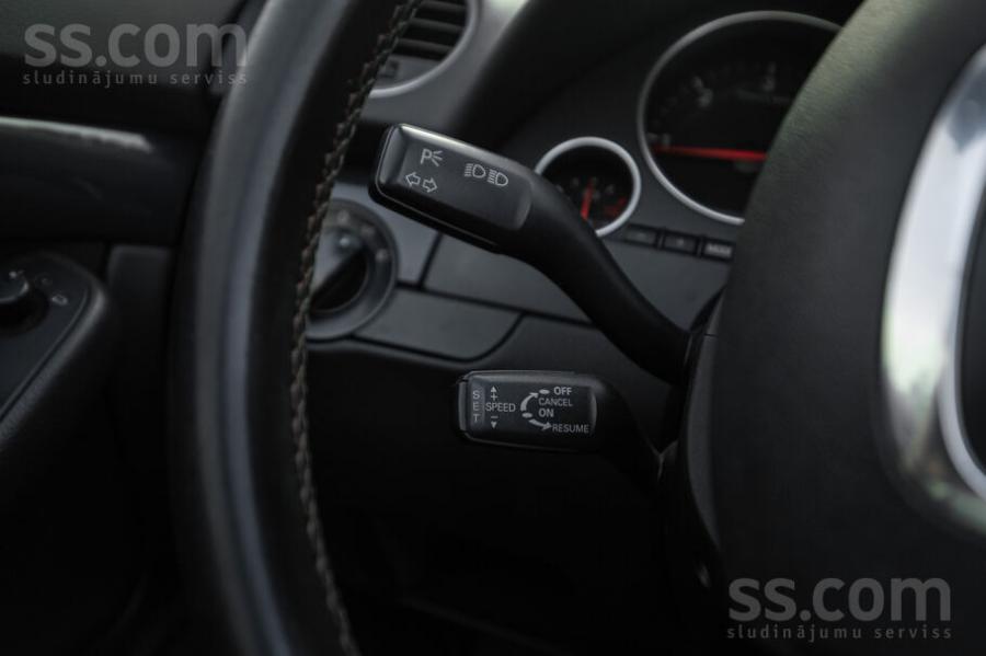 Black Audi A4 2004 in Tukums, with an engine capacity of 2.50 L and mileage of 254 thousand km for 3550 €, photo 18 on AUTOMOTO.COM.LV