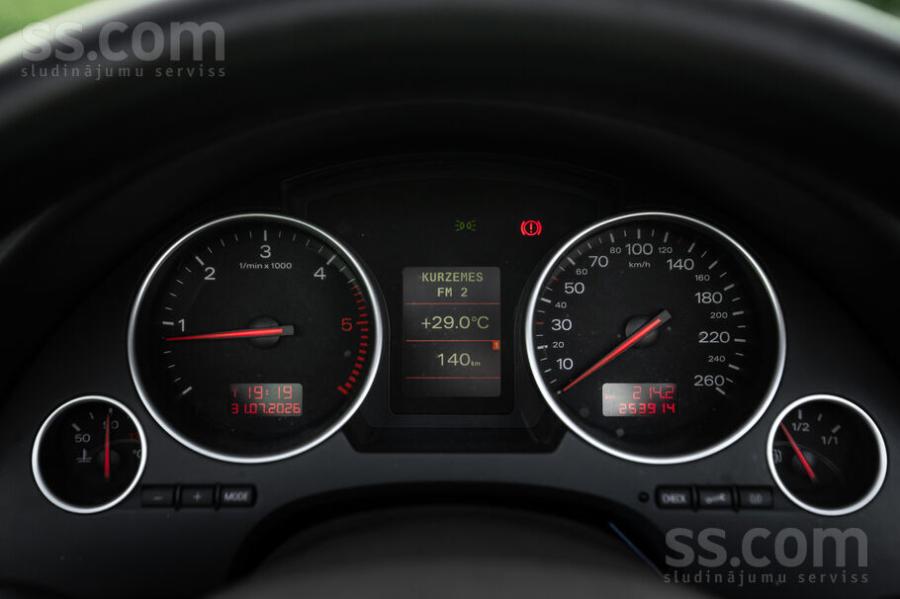 Black Audi A4 2004 in Tukums, with an engine capacity of 2.50 L and mileage of 254 thousand km for 3550 €, photo 19 on AUTOMOTO.COM.LV