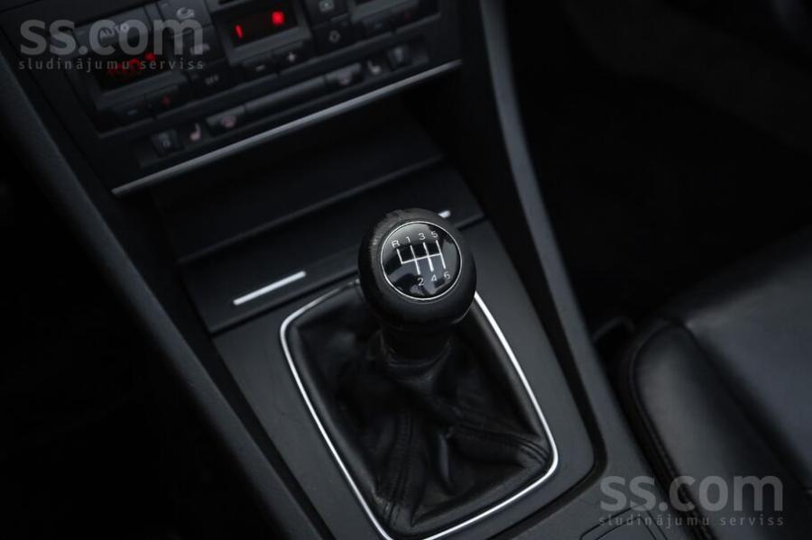 Melns Audi A4 2004 Tukums, ar dzinēja tilpumu 2.50 L un nobraukumu 253 tūkst. km par 3490 €, foto 18 vietnē AUTOMOTO.COM.LV