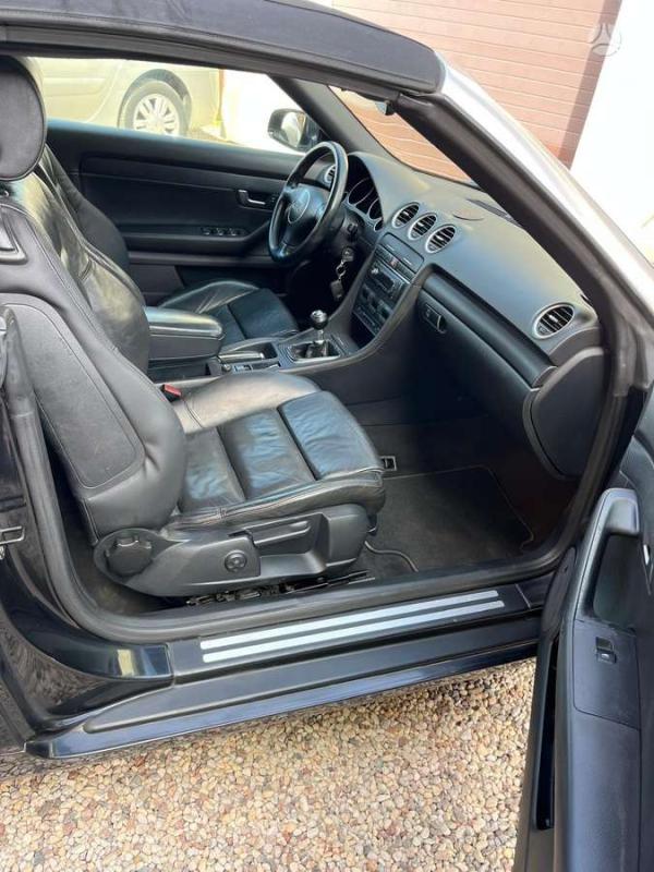 Black Audi A4 2005 in Ukmerge, with an engine capacity of 2.50 L and mileage of 247 thousand km for 2950 €, photo 6 on AUTOMOTO.COM.LV