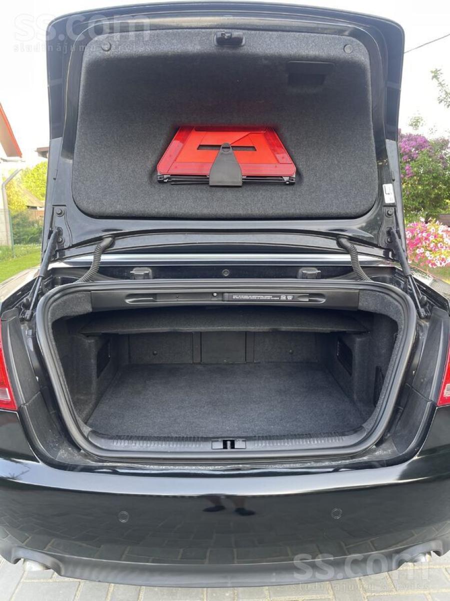 Black Audi A4 2006 in Cesis, with an engine capacity of 2.00 L and mileage of 310 thousand km for 5200 €, photo 6 on AUTOMOTO.COM.LV