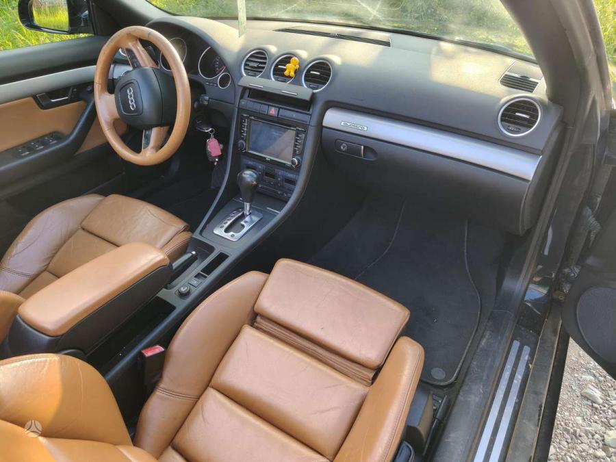 Melns Audi A4 2006 Viļņa, ar dzinēja tilpumu 3.20 L un nobraukumu 200 tūkst. km par 3250 €, foto 18 vietnē AUTOMOTO.COM.LV