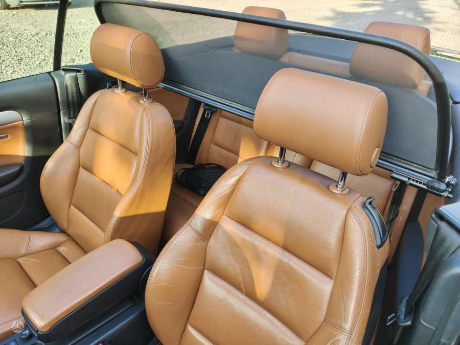 Melns Audi A4 2006 Viļņa, ar dzinēja tilpumu 3.20 L un nobraukumu 200 tūkst. km par 3250 €, foto 19 vietnē AUTOMOTO.COM.LV