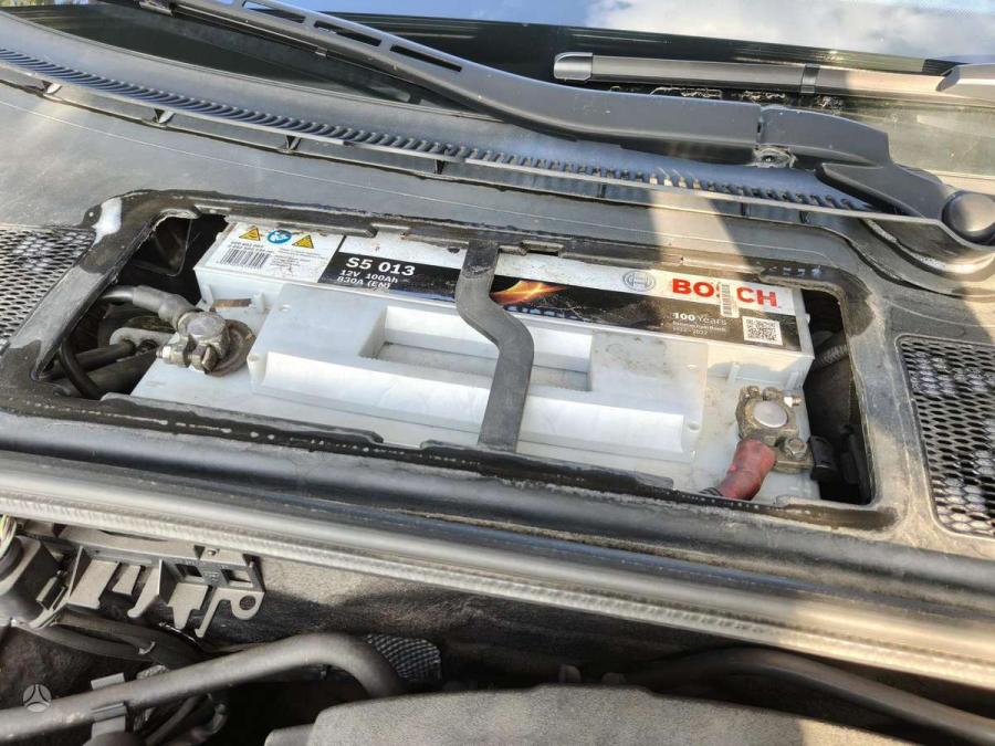 Melns Audi A4 2006 Viļņa, ar dzinēja tilpumu 3.20 L un nobraukumu 200 tūkst. km par 3250 €, foto 26 vietnē AUTOMOTO.COM.LV