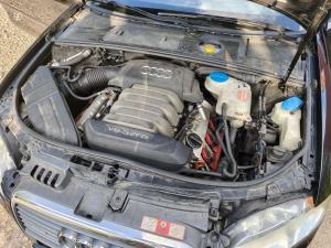 Melns Audi A4 2006 Viļņa, ar dzinēja tilpumu 3.20 L un nobraukumu 200 tūkst. km par 3250 €, foto 27 vietnē AUTOMOTO.COM.LV