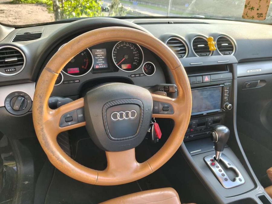 Black Audi A4 2006 in Vilnius, with an engine capacity of 3.20 L and mileage of 200 thousand km for 3250 €, photo 15 on AUTOMOTO.COM.LV