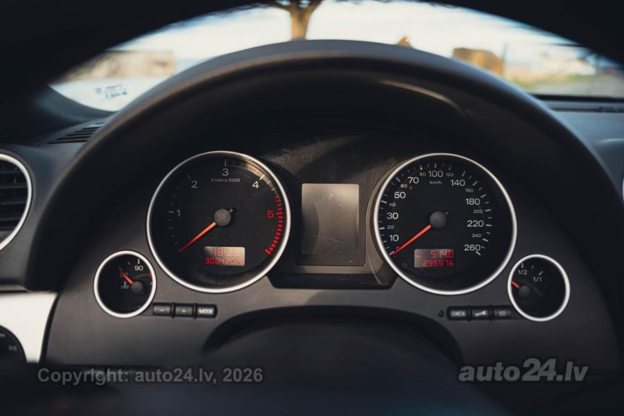 Melns Audi A4 2007 Tallina, ar dzinēja tilpumu 3.00 L un nobraukumu 296 tūkst. km par 6399 €, foto 13 vietnē AUTOMOTO.COM.LV