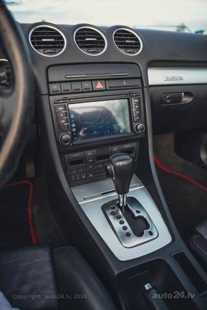 Melns Audi A4 2007 Tallina, ar dzinēja tilpumu 3.00 L un nobraukumu 296 tūkst. km par 6399 €, foto 18 vietnē AUTOMOTO.COM.LV