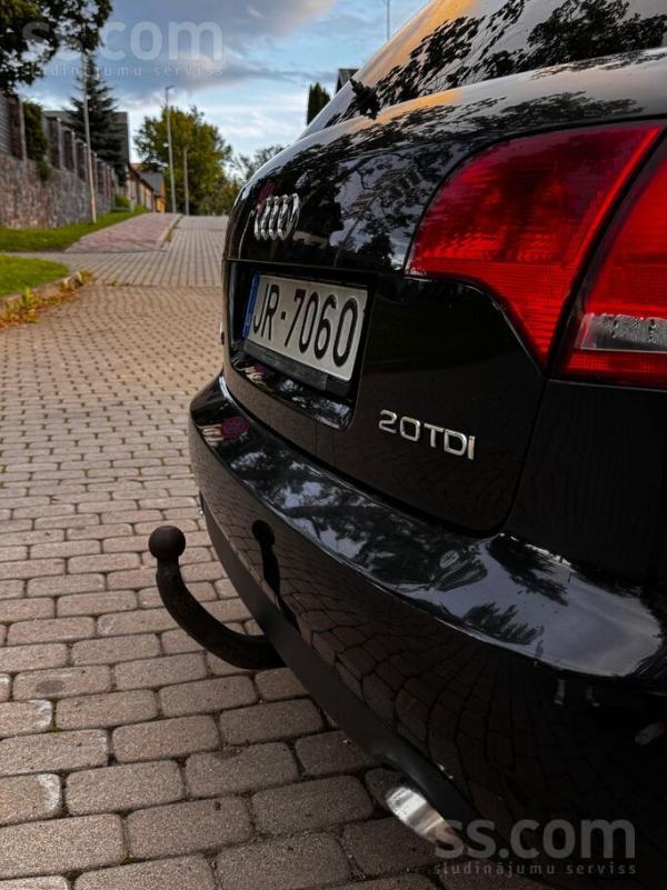 Melns Audi A4 2007 Ludza, ar dzinēja tilpumu 2.00 L un nobraukumu 300 tūkst. km par 2300 €, foto 5 vietnē AUTOMOTO.COM.LV