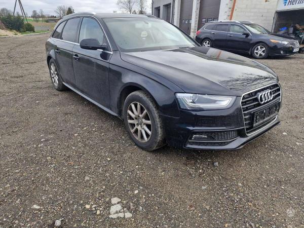 Melns Audi A4 2013 Marijampole, ar dzinēja tilpumu 2.00 L un nobraukumu 270 tūkst. km par 4700 €, foto 4 vietnē AUTOMOTO.COM.LV