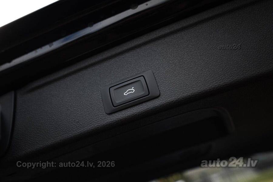 Melns Audi A4 2022 Jelgava, ar dzinēja tilpumu 2.00 L un nobraukumu 208 tūkst. km par 16601 €, foto 14 vietnē AUTOMOTO.COM.LV