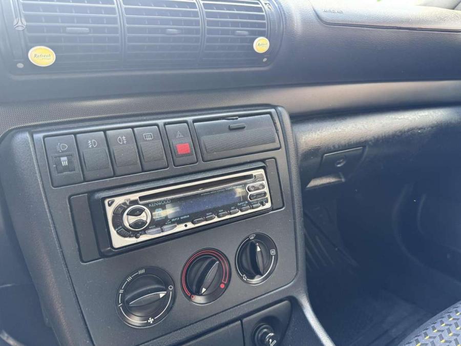 Melns Audi A4 1994 Kretinga, ar dzinēja tilpumu 1.78 L un nobraukumu 238 tūkst. km par 695 €, foto 15 vietnē AUTOMOTO.COM.LV