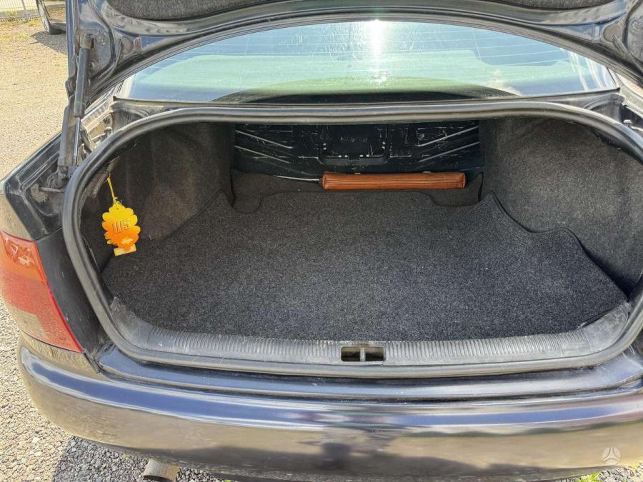 Melns Audi A4 1994 Kretinga, ar dzinēja tilpumu 1.78 L un nobraukumu 238 tūkst. km par 695 €, foto 19 vietnē AUTOMOTO.COM.LV