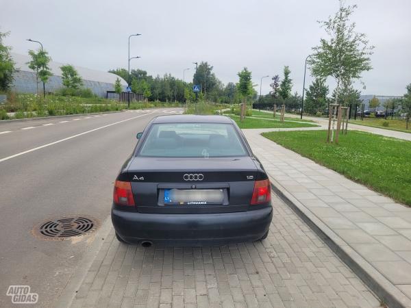 Melns Audi A4 1995 Viļņa, ar dzinēja tilpumu 1.80 L un nobraukumu 247 tūkst. km par 950 €, foto 5 vietnē AUTOMOTO.COM.LV