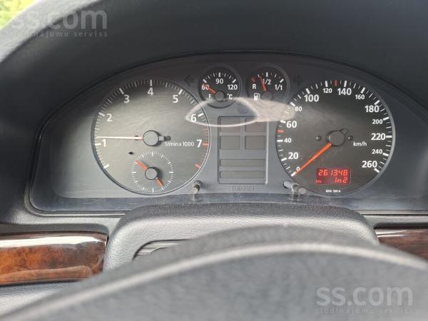 Black Audi A4 1995 in Valmiera, with an engine capacity of 2.80 L and mileage of 261 thousand km for 1500 €, photo 6 on AUTOMOTO.COM.LV