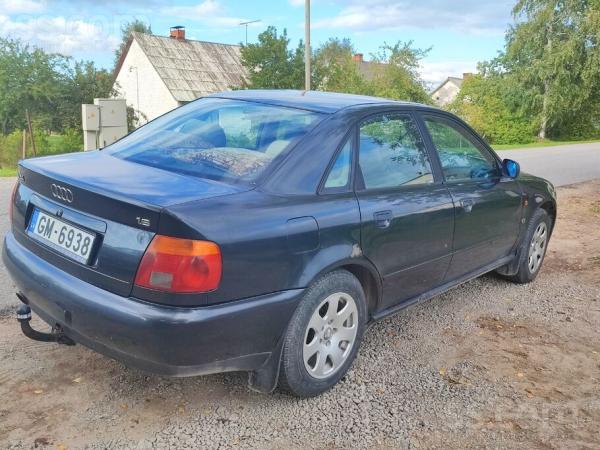 Melns Audi A4 1996 Limbaži, ar dzinēja tilpumu 1.60 L un nobraukumu 232 tūkst. km par 950 €, foto 3 vietnē AUTOMOTO.COM.LV