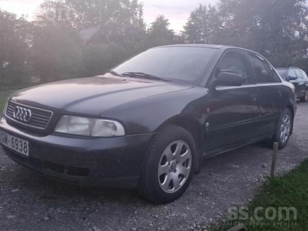 Melns Audi A4 1996 Limbaži, ar dzinēja tilpumu 1.60 L un nobraukumu 232 tūkst. km par 950 €, foto 5 vietnē AUTOMOTO.COM.LV