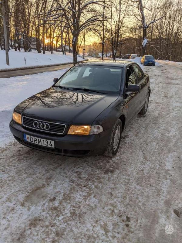 Black Audi A4 1996 in Vilnius, with an engine capacity of 1.78 L and mileage of 4245 thousand km for 900 €, photo 3 on AUTOMOTO.COM.LV