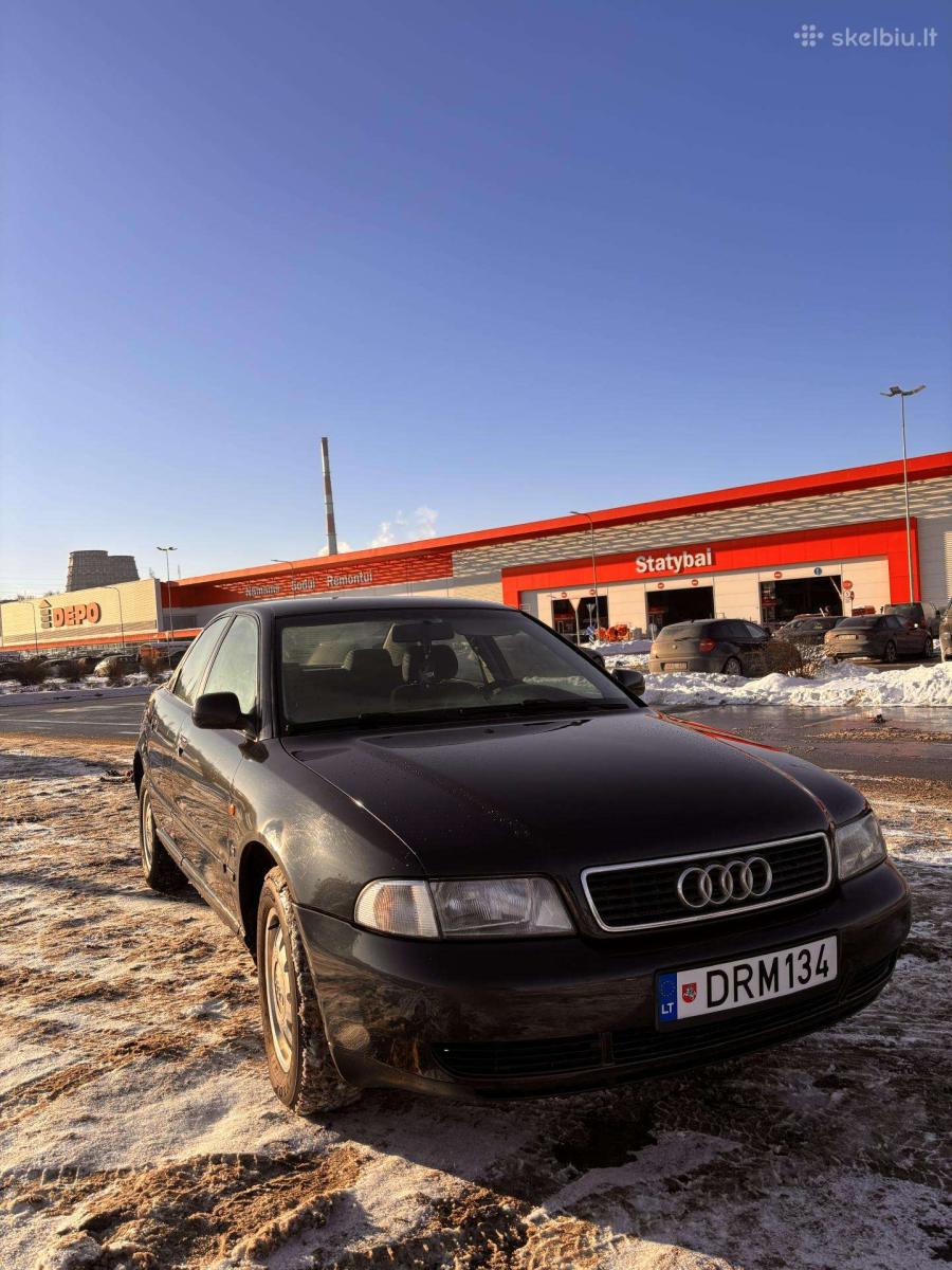 Black Audi A4 1996 in Vilnius, with an engine capacity of 1.80 L and mileage of 425 thousand km for 800 €, photo 1 on AUTOMOTO.COM.LV