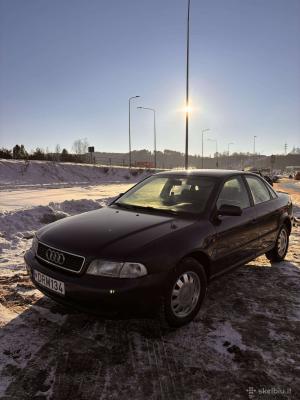 Black Audi A4 1996 in Vilnius, with an engine capacity of 1.80 L and mileage of 425 thousand km for 800 €, photo 7 on AUTOMOTO.COM.LV