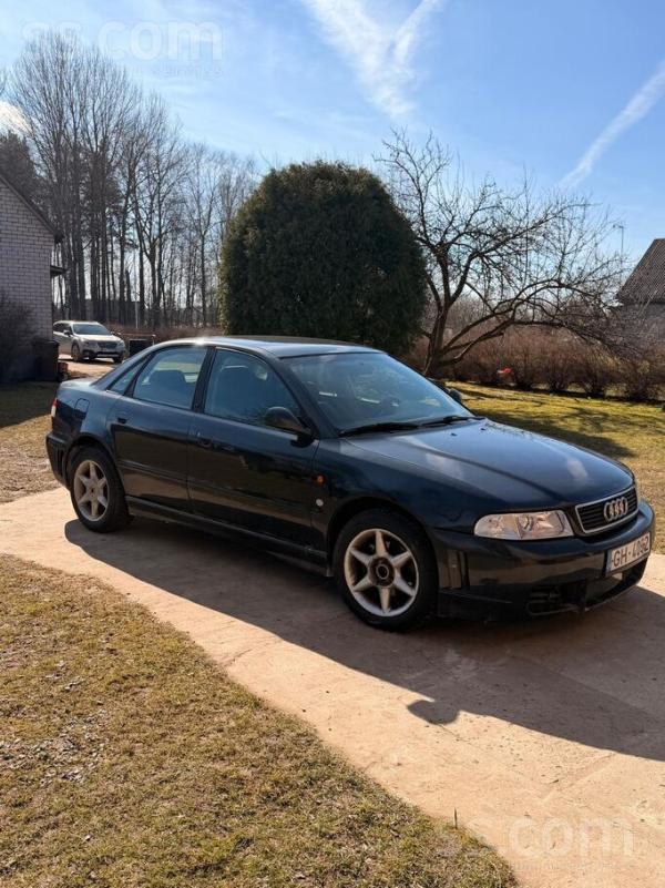 Black Audi A4 1996 in Valmiera, with an engine capacity of 1.80 L and mileage of 284 thousand km for 700 €, photo 3 on AUTOMOTO.COM.LV