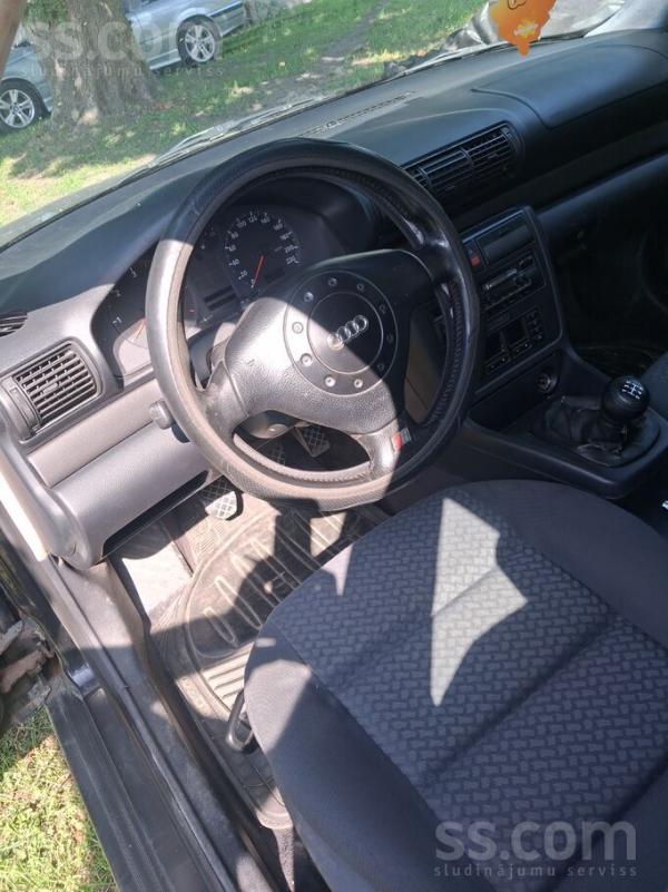 Melns Audi A4 1996 Ventspils, ar dzinēja tilpumu 1.90 L un nobraukumu 417 tūkst. km par 1300 €, foto 5 vietnē AUTOMOTO.COM.LV