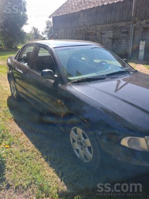 Black Audi A4 1996 in Ventspils, with an engine capacity of 1.90 L and mileage of 417 thousand km for 1300 €, photo 3 on AUTOMOTO.COM.LV