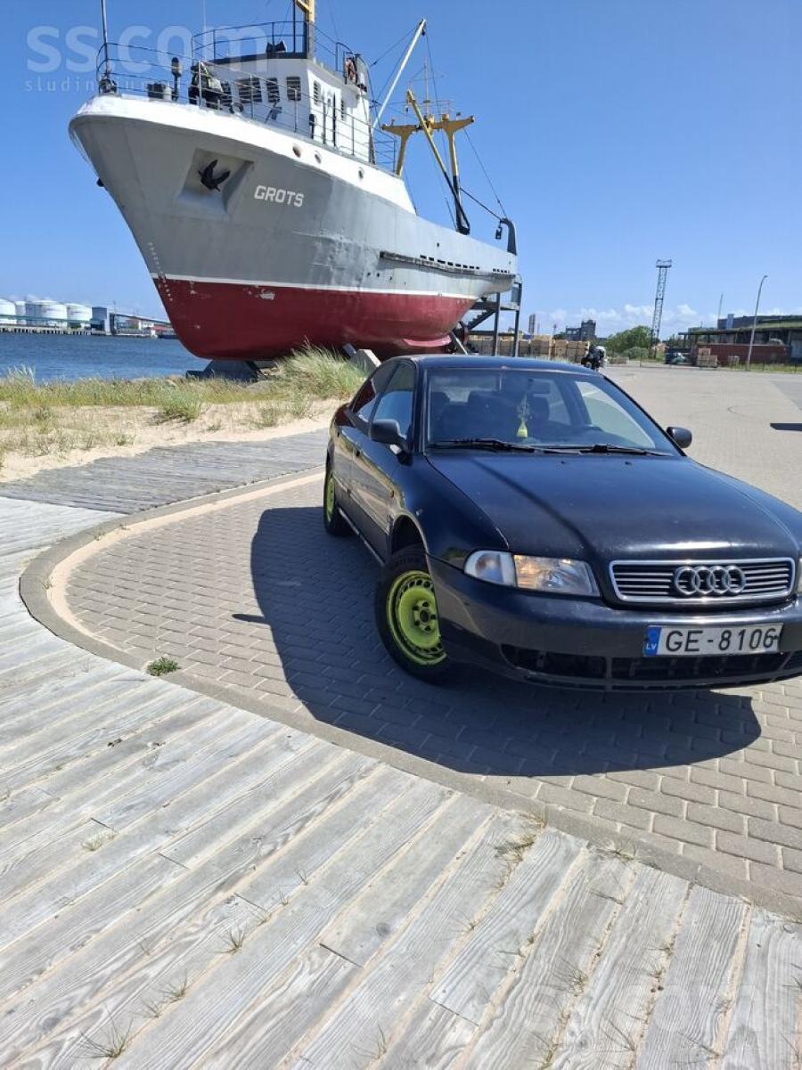 Melns Audi A4 1997 Rīga, ar dzinēja tilpumu 1.80 L un nobraukumu 385 tūkst. km par 950 €, foto 1 vietnē AUTOMOTO.COM.LV