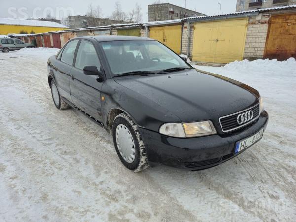 Black Audi A4 1997 in Rezekne, with an engine capacity of 1.60 L and mileage of 310 thousand km for 760 €, photo 2 on AUTOMOTO.COM.LV