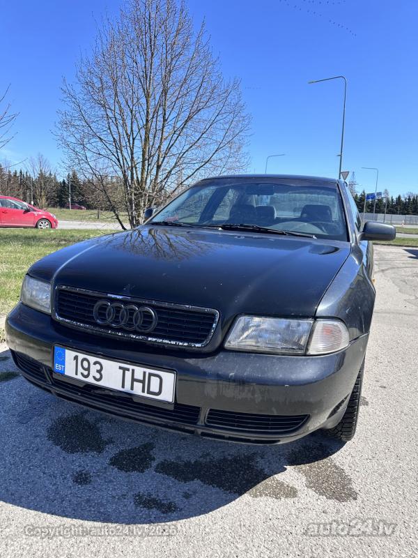 Melns Audi A4 1997 Tallina, ar dzinēja tilpumu 1.60 L un nobraukumu 250 tūkst. km par 600 €, foto 3 vietnē AUTOMOTO.COM.LV