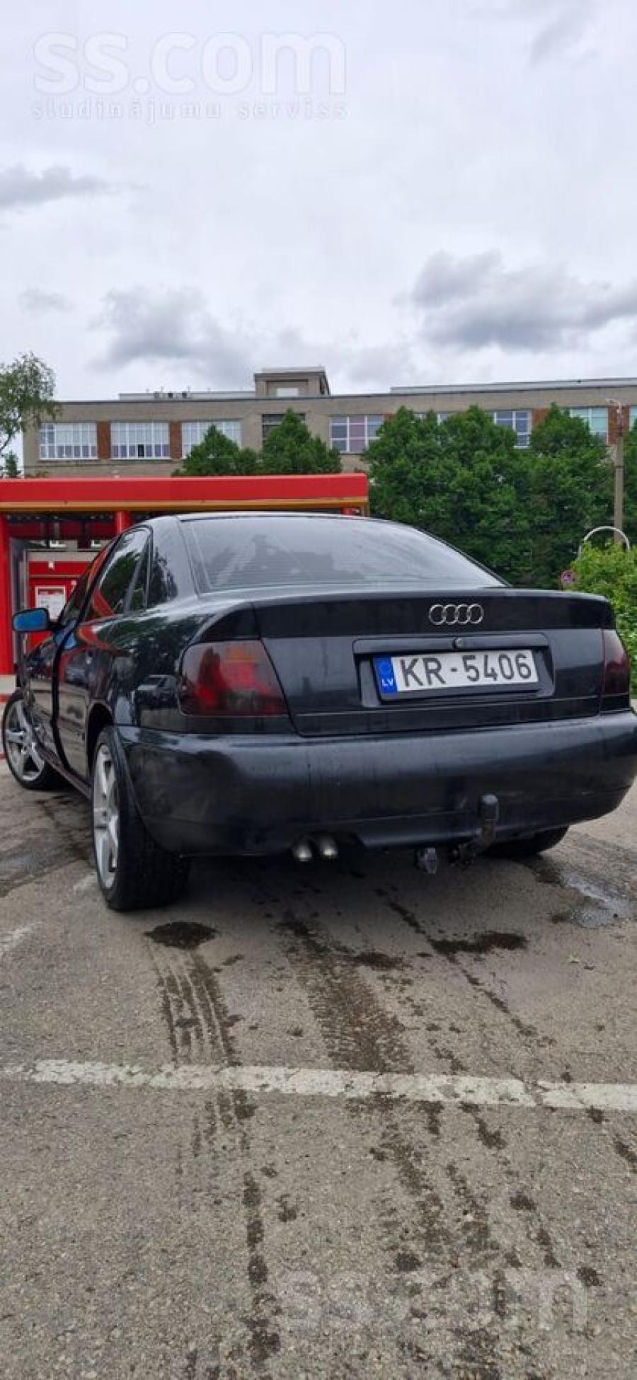Melns Audi A4 1997 Rīga, ar dzinēja tilpumu 1.90 L un nobraukumu 299 tūkst. km par 1100 €, foto 6 vietnē AUTOMOTO.COM.LV