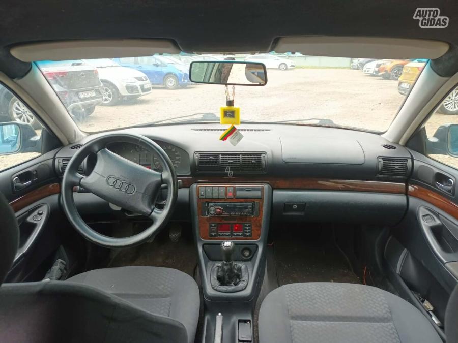 Black Audi A4 1997 in Vilnius, with an engine capacity of 1.90 L and mileage of 316 thousand km for 720 €, photo 5 on AUTOMOTO.COM.LV