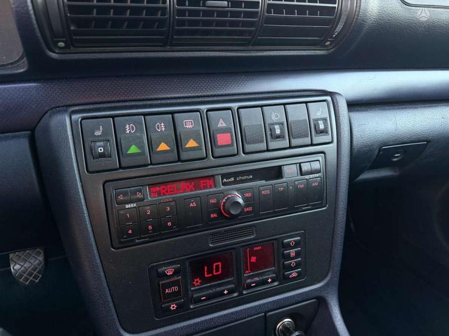 Black Audi A4 1997 in Vilnius, with an engine capacity of 1.60 L and mileage of 292 thousand km for 390 €, photo 13 on AUTOMOTO.COM.LV