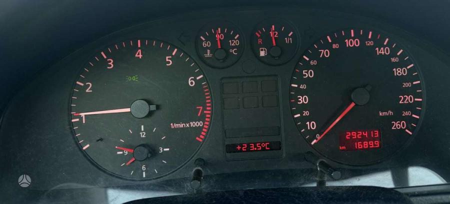 Black Audi A4 1997 in Vilnius, with an engine capacity of 1.60 L and mileage of 292 thousand km for 390 €, photo 15 on AUTOMOTO.COM.LV