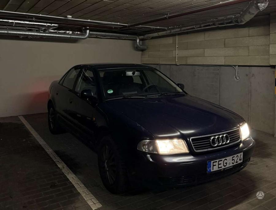 Black Audi A4 1997 in Vilnius, with an engine capacity of 1.60 L and mileage of 292 thousand km for 390 €, photo 17 on AUTOMOTO.COM.LV