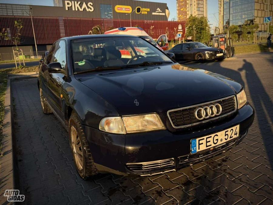 Melns Audi A4 1997 Viļņa, ar dzinēja tilpumu 1.60 L un nobraukumu 292 tūkst. km par 390 €, foto 1 vietnē AUTOMOTO.COM.LV