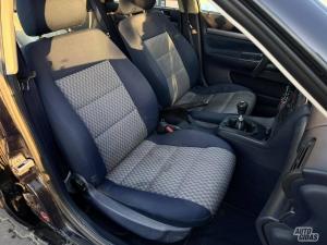 Melns Audi A4 1997 Viļņa, ar dzinēja tilpumu 1.60 L un nobraukumu 292 tūkst. km par 390 €, foto 15 vietnē AUTOMOTO.COM.LV