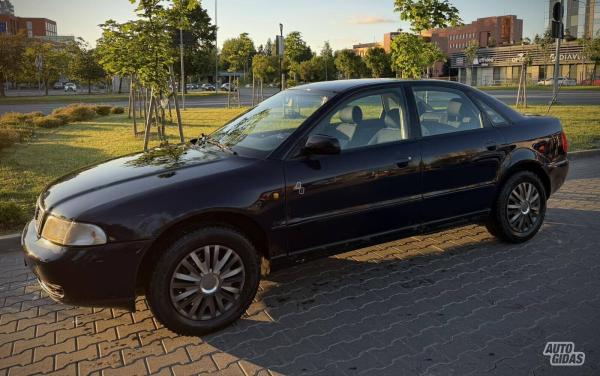 Melns Audi A4 1997 Viļņa, ar dzinēja tilpumu 1.60 L un nobraukumu 292 tūkst. km par 390 €, foto 8 vietnē AUTOMOTO.COM.LV