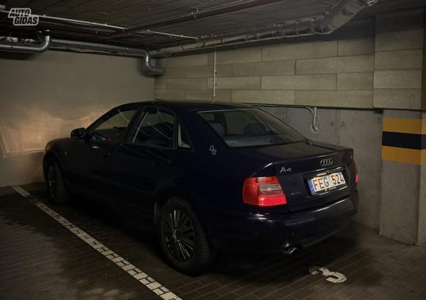 Melns Audi A4 1997 Viļņa, ar dzinēja tilpumu 1.60 L un nobraukumu 292 tūkst. km par 390 €, foto 10 vietnē AUTOMOTO.COM.LV