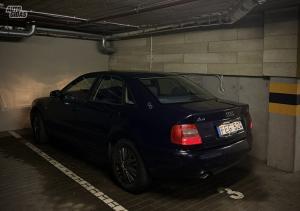Black Audi A4 1997 in Vilnius, with an engine capacity of 1.60 L and mileage of 292 thousand km for 390 €, photo 11 on AUTOMOTO.COM.LV