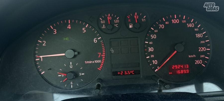 Black Audi A4 1997 in Vilnius, with an engine capacity of 1.60 L and mileage of 292 thousand km for 390 €, photo 13 on AUTOMOTO.COM.LV