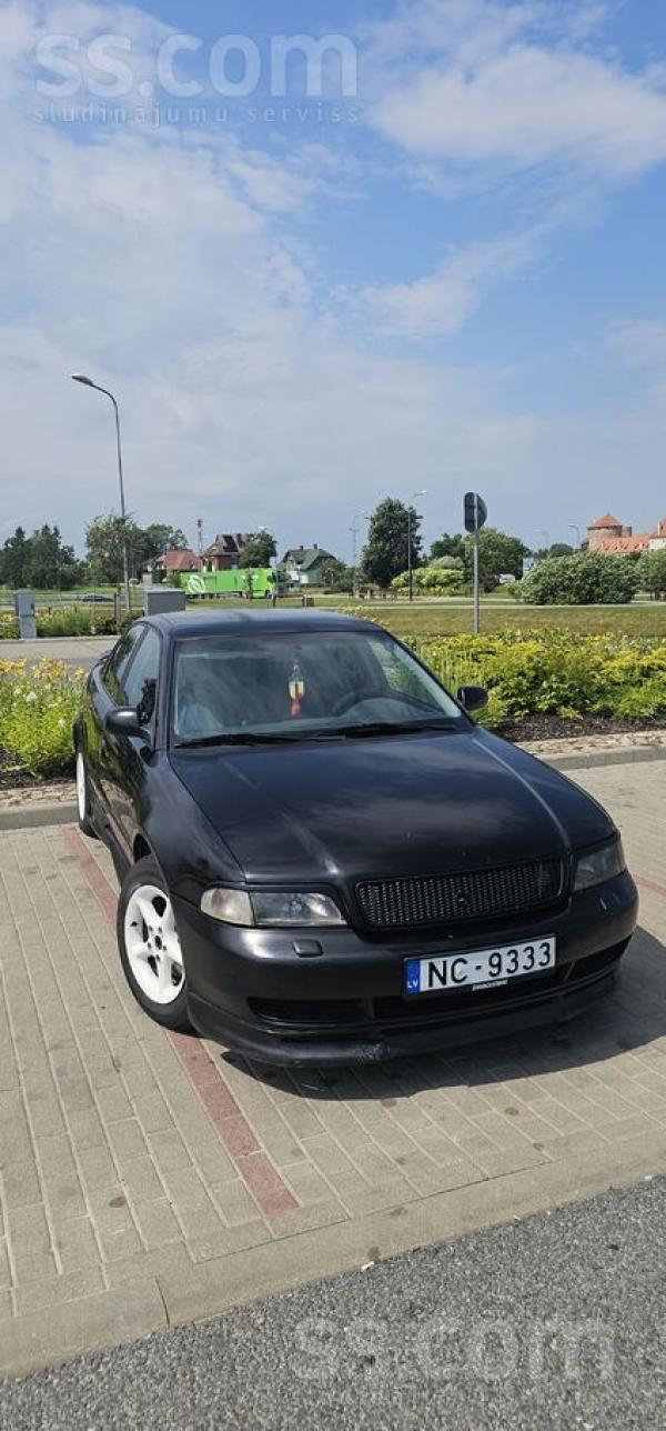 Black Audi A4 1997 in Bauska, with an engine capacity of 1.80 L and mileage of 336 thousand km for 1500 €, photo 2 on AUTOMOTO.COM.LV