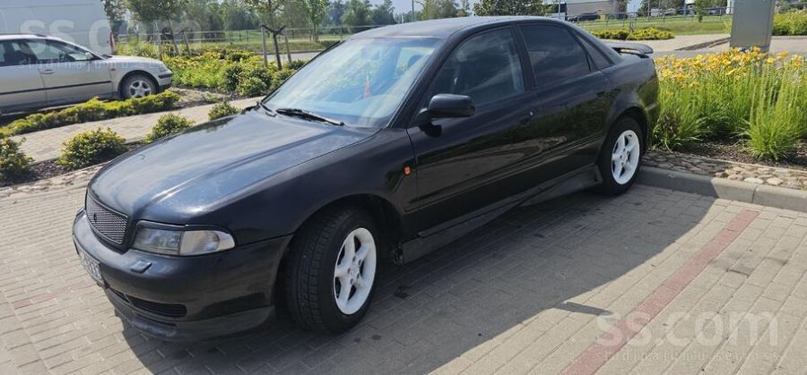 Black Audi A4 1997 in Bauska, with an engine capacity of 1.80 L and mileage of 336 thousand km for 1500 €, photo 4 on AUTOMOTO.COM.LV