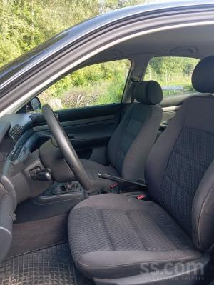 Black Audi A4 1997 in Rezekne, with an engine capacity of 1.60 L and mileage of 316 thousand km for 1350 €, photo 10 on AUTOMOTO.COM.LV