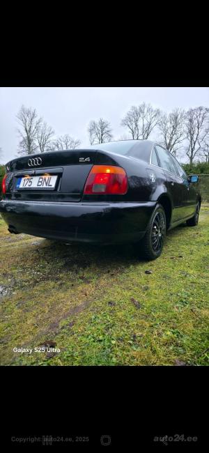 Black Audi A4 1998 in Tartu, with an engine capacity of 2.40 L and mileage of 267 thousand km for 999 €, photo 4 on AUTOMOTO.COM.LV
