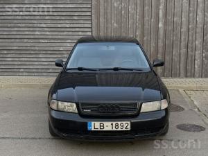 Melns Audi A4 1998 Jelgava, ar dzinēja tilpumu 2.50 L un nobraukumu 331 tūkst. km par 2500 €, foto 3 vietnē AUTOMOTO.COM.LV